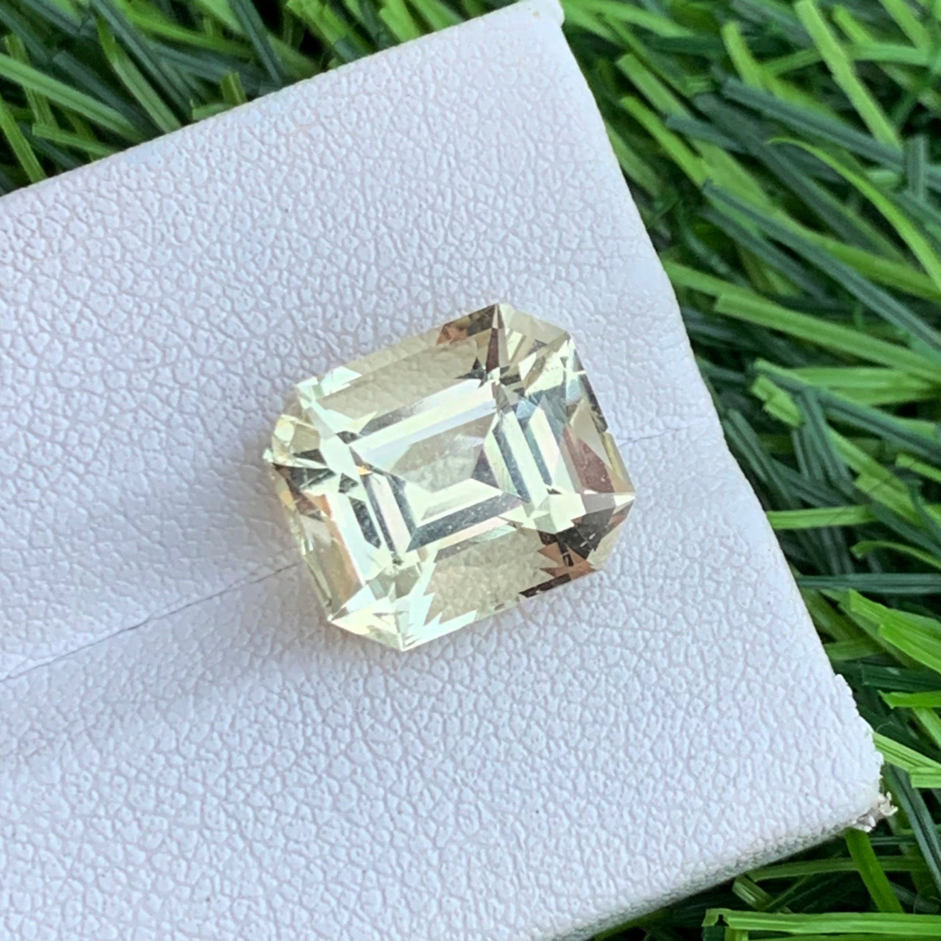 Buy Heliodore Gems Online at Affordable Price