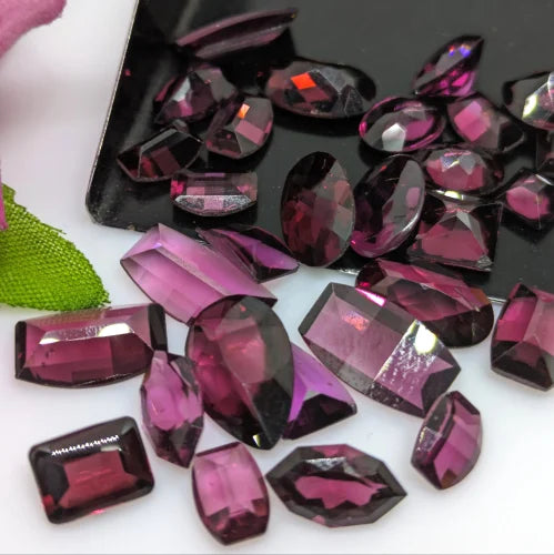 Buy Loose Garnet Lots from Onestep Gems at Best Price